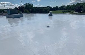 2 Types of Seamless Roofing Systems for Commercial Buildings